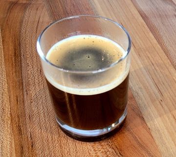 Omas Cafe + Wine Bar at Residence Inn Downtown - 1 Macaroon