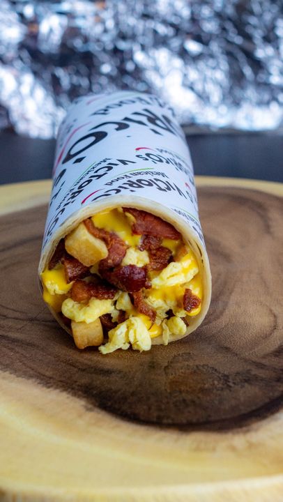 bacon breakfast burrito taco bell