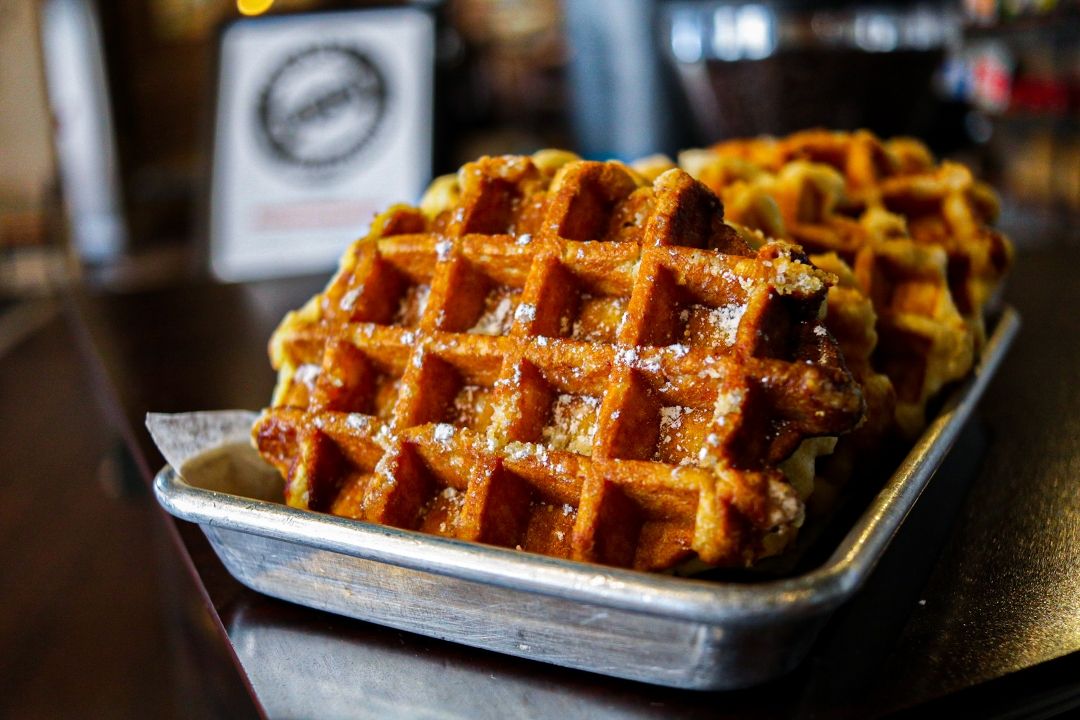 Land of a Thousand Hills Coffee Co. - Large Print by Ion