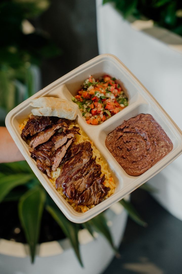 La Casita Pupuseria La Cosecha - @3 Pupusas Pack