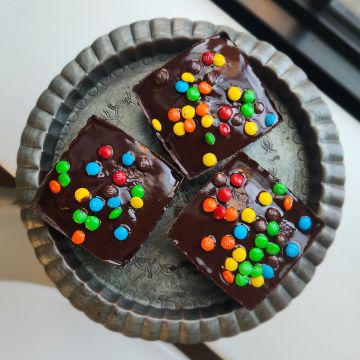 KNEAD Doughnuts Elmgrove Ave - VEGAN Passion Fruit Available Sat/Sun Only