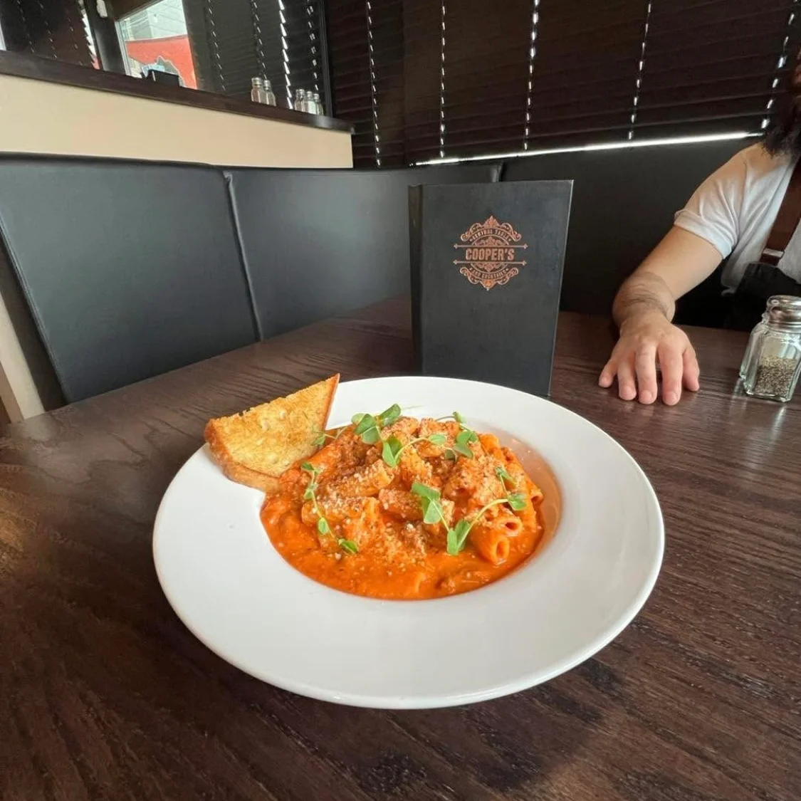 Coopers Central Table And Cocktail