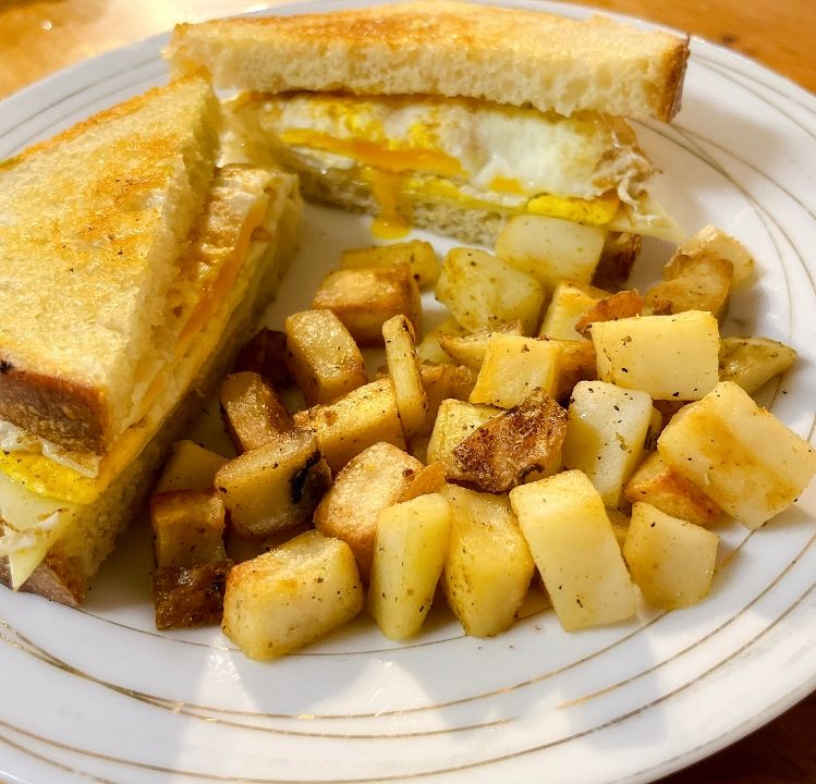 39 Edson Hill Rd, Stowe, VT 05672 - corn beef hash