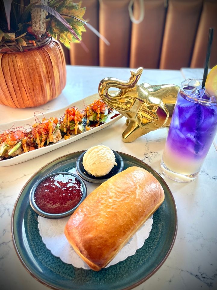 The Blue Elephant - Wayne - Sushi for 3