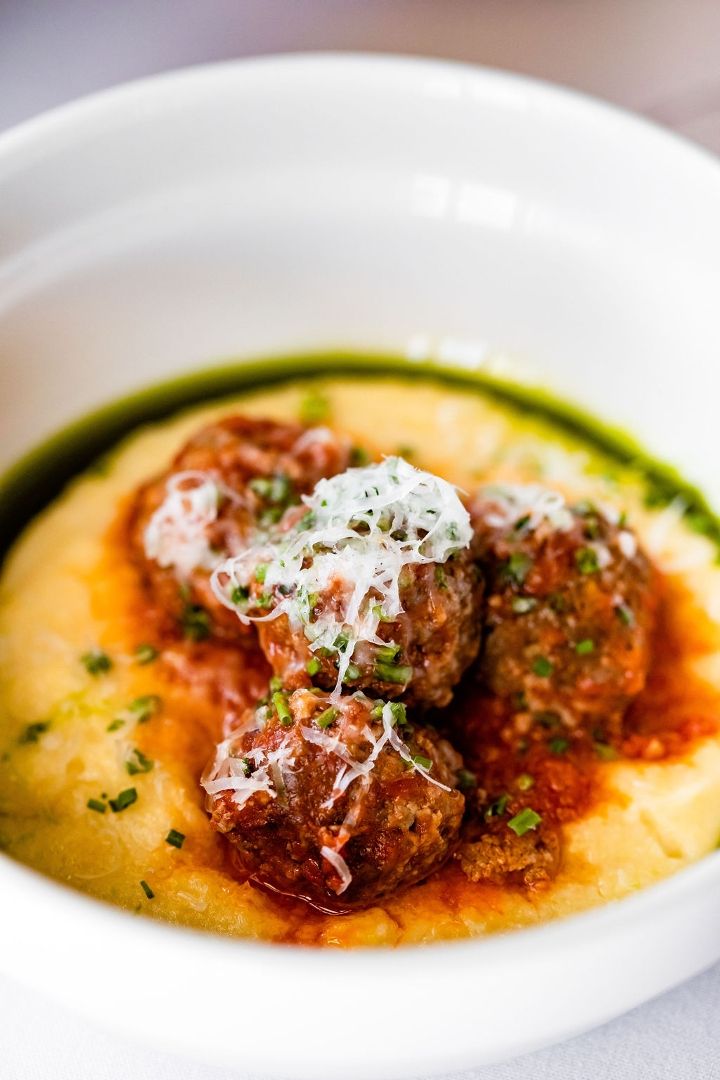 Lulu's Round Top - radiatore al pesto