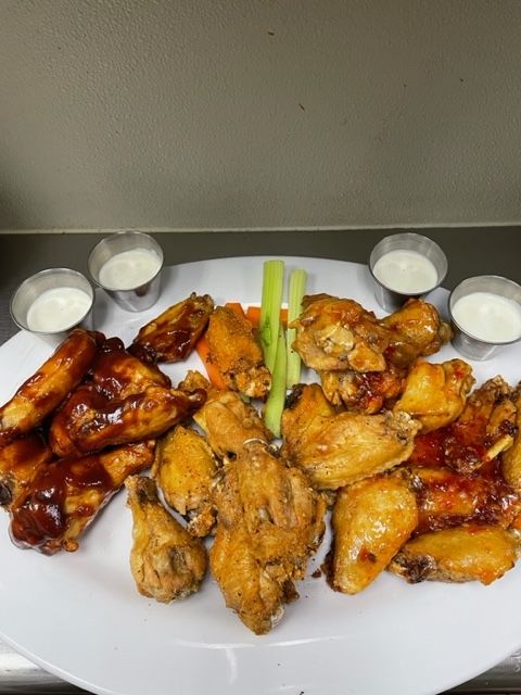 Wing Nut Platter | The Fox Restaurant & Brewery