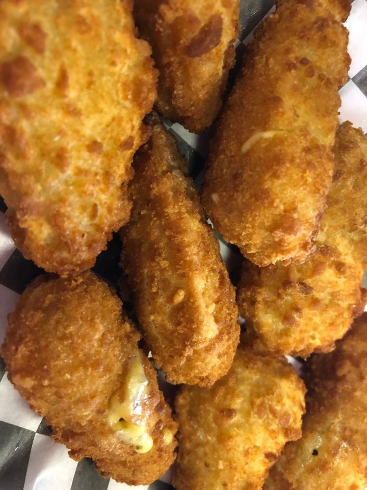 4325 Maine Ave SE Suite 400 - Creamy Olive Burger