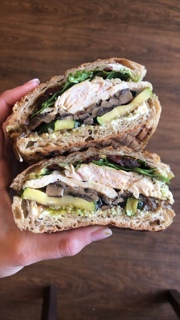 Alaina's - Outlaw Burger