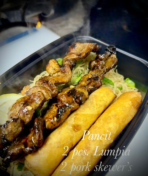 Streets Eats,Food Court - C3. Beef silog serve, Garlic rice 1 Lumpia