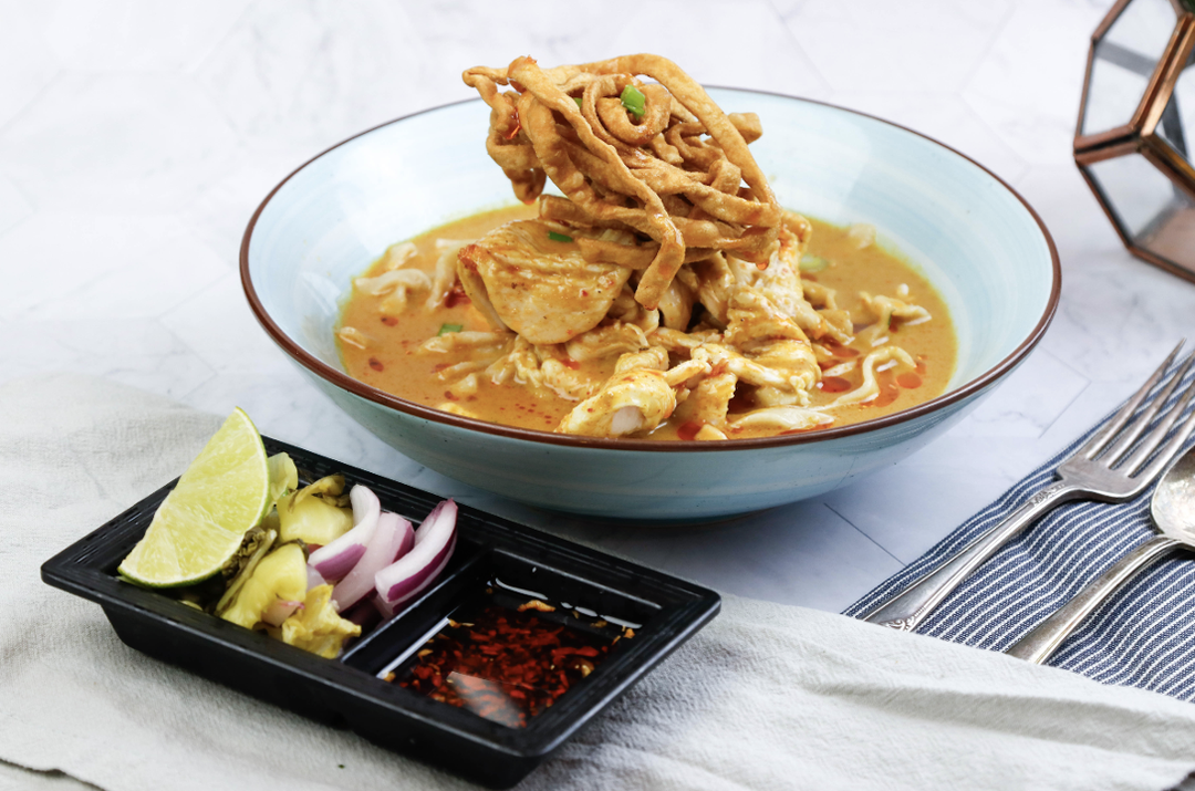 (F2) Khao Soi Kai (Curry Noodles) | Koon Thai kitchen