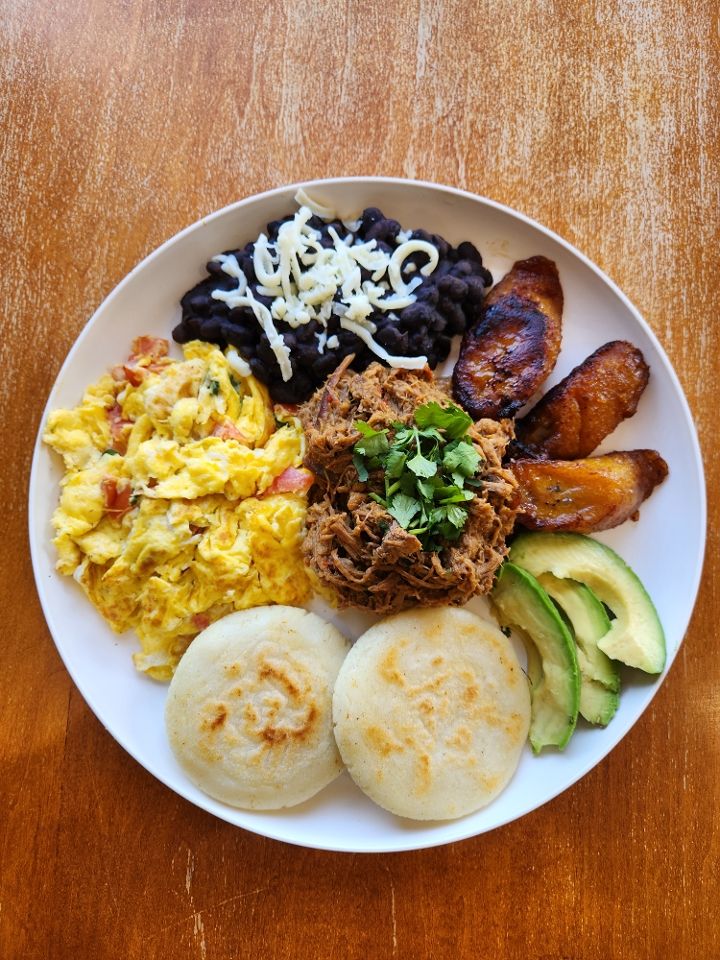 83-08 37th Avenue - carne mechada 1lb