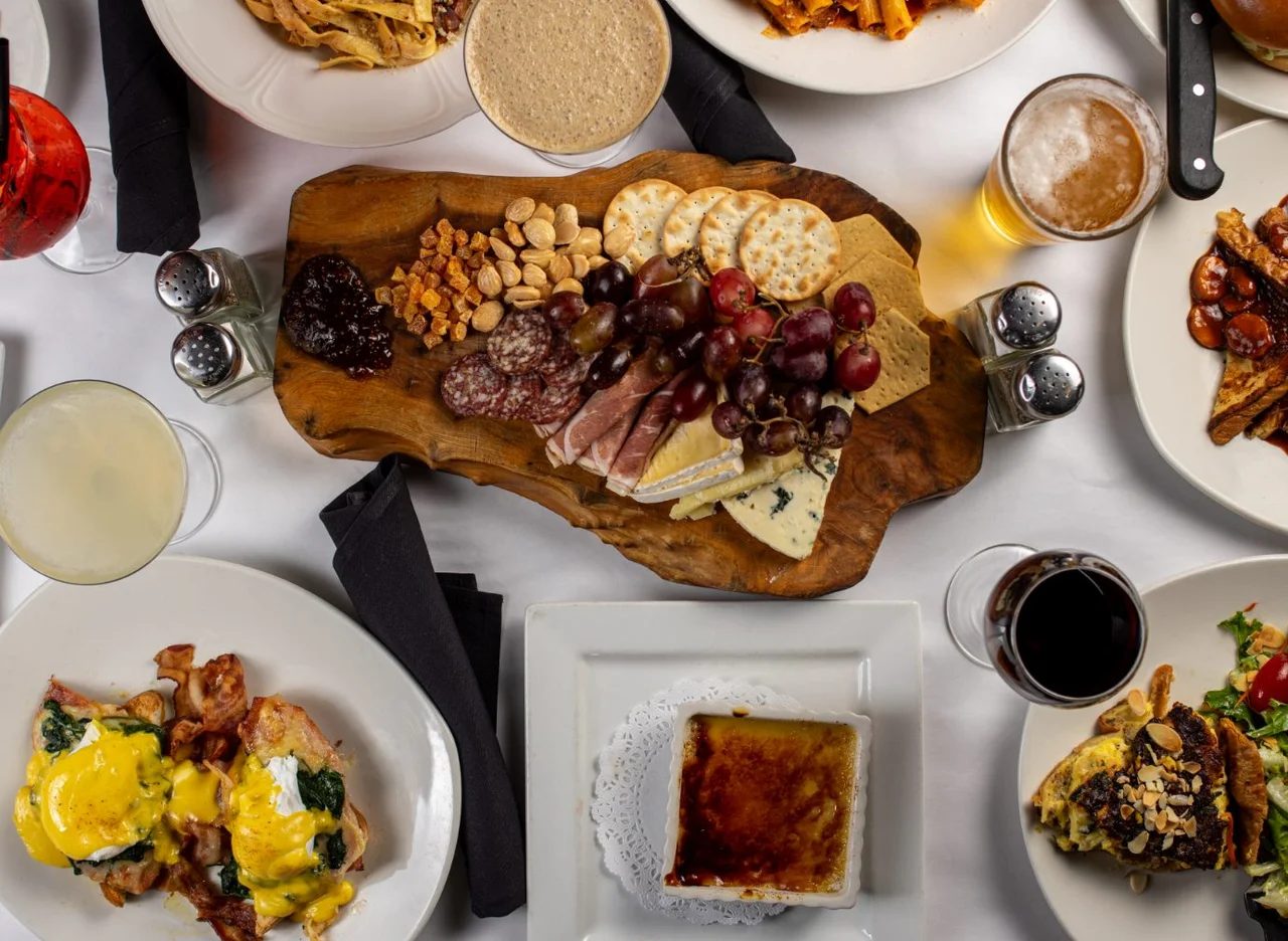 French Bistro & Wine Bar in Chicago, IL