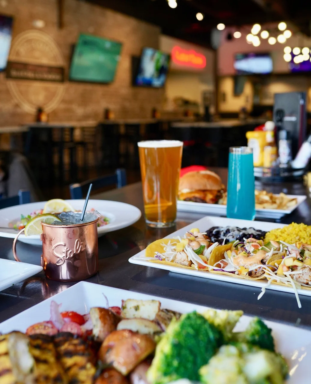 423 Main Bar Grill & Rooftop - Bar & Grill in Rochester, MI