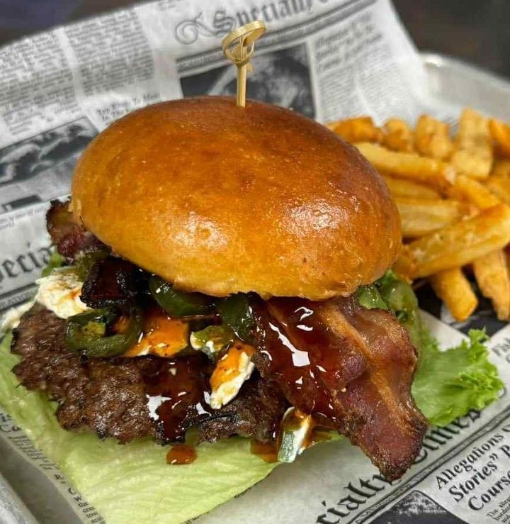 Dunks Bar & Grill 510 Chicago Avenue | Toast