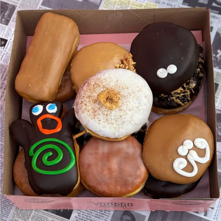 Voodoo Doughnut 18 - Fulton Market - Vegan Rock 'n' Roll