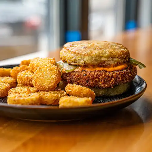 2649 Washington Avenue Unit A-1 - Egg Plates