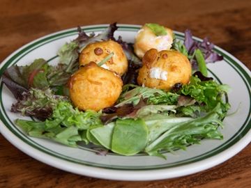 Nine Irish Brothers, Lafayette Lafayette - Side of pickles