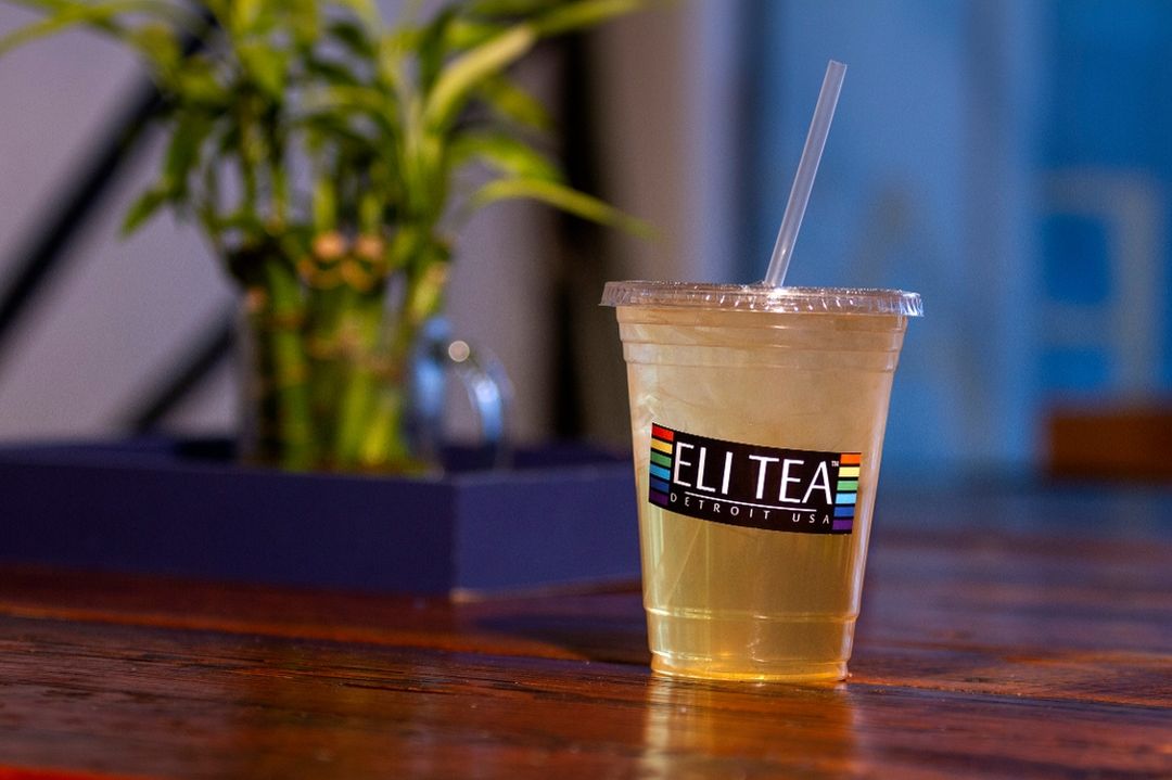 5507 N Clark St - Hot XMAS Punch