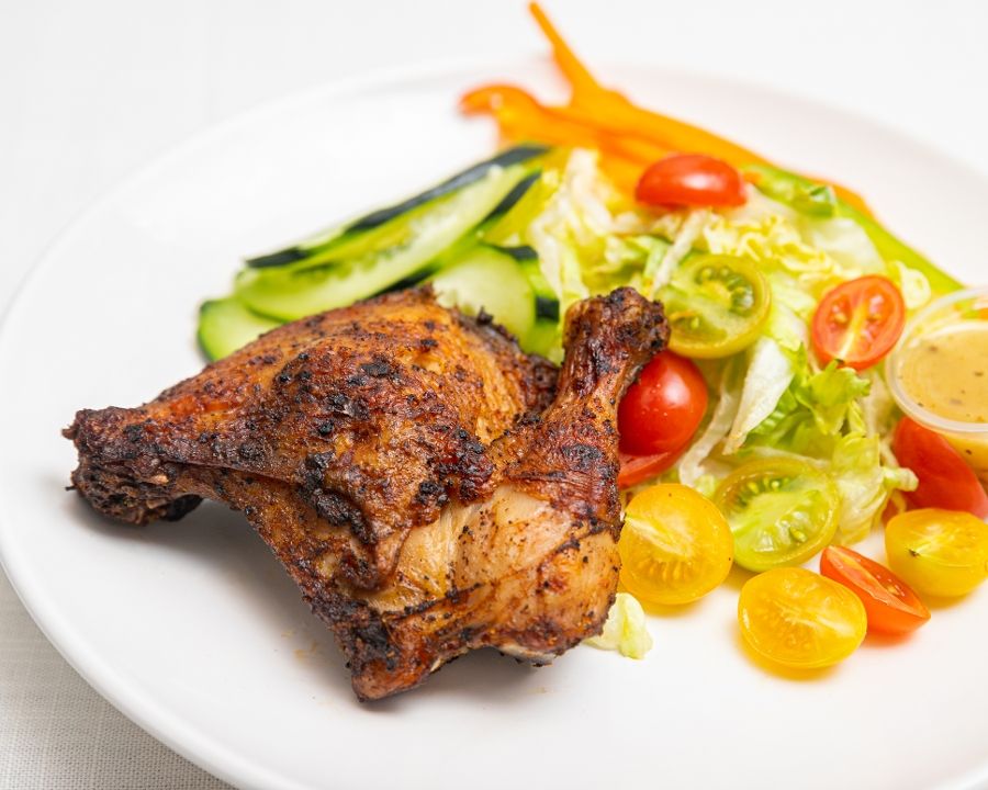 PEPPAS JERK CHICKEN - PACK OF PAPER PLATES