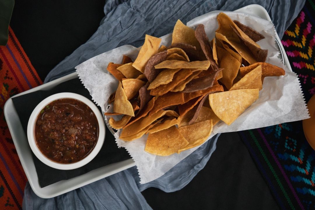 6644 Gateway Avenue - Chiles en Nogada