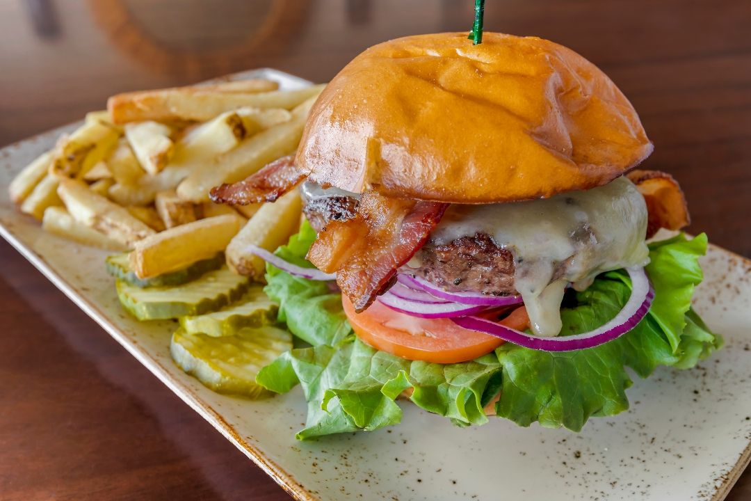 Union Bluff Grill & Pub 8 Beach Street | Toast