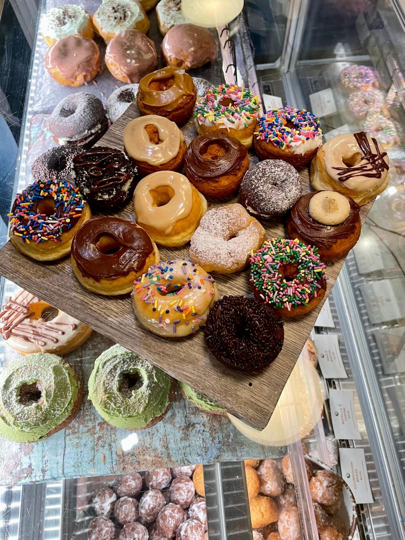 Good Company Doughnuts & Cafe Penn Quarter (Hopkins Bloomberg Building ...