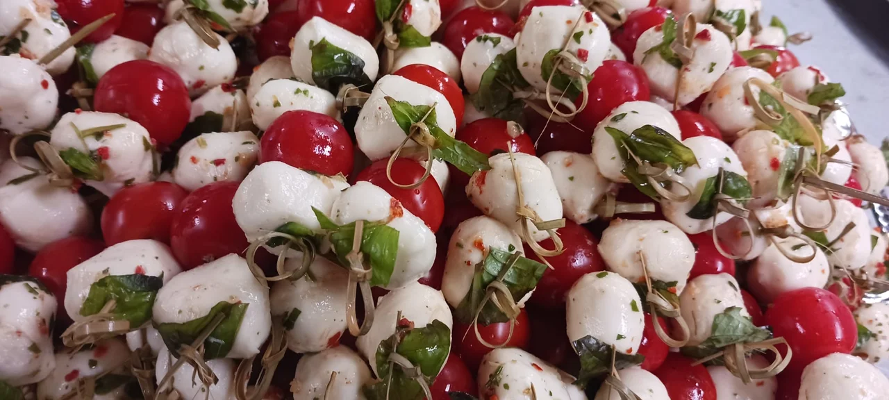 Mrs. Robino's - vegan cake pops