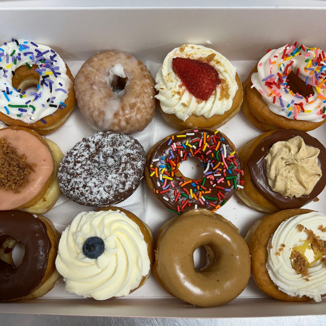 Good Company Doughnuts & Cafe Penn Quarter (Hopkins Bloomberg Building ...