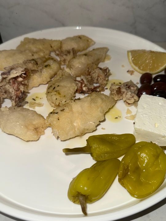 The Auburn Taverna 118 Sycamore Street | Toast