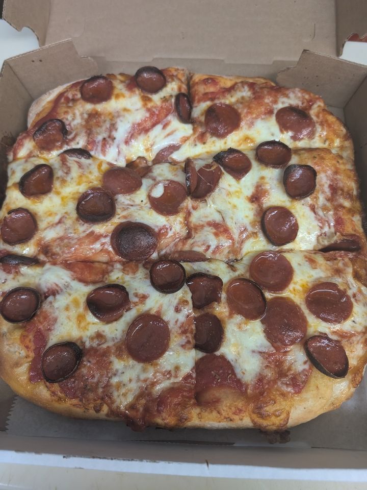 Gino's Pizza Place - Everyday Special #6 (Sm Pizza, 10 Wings)