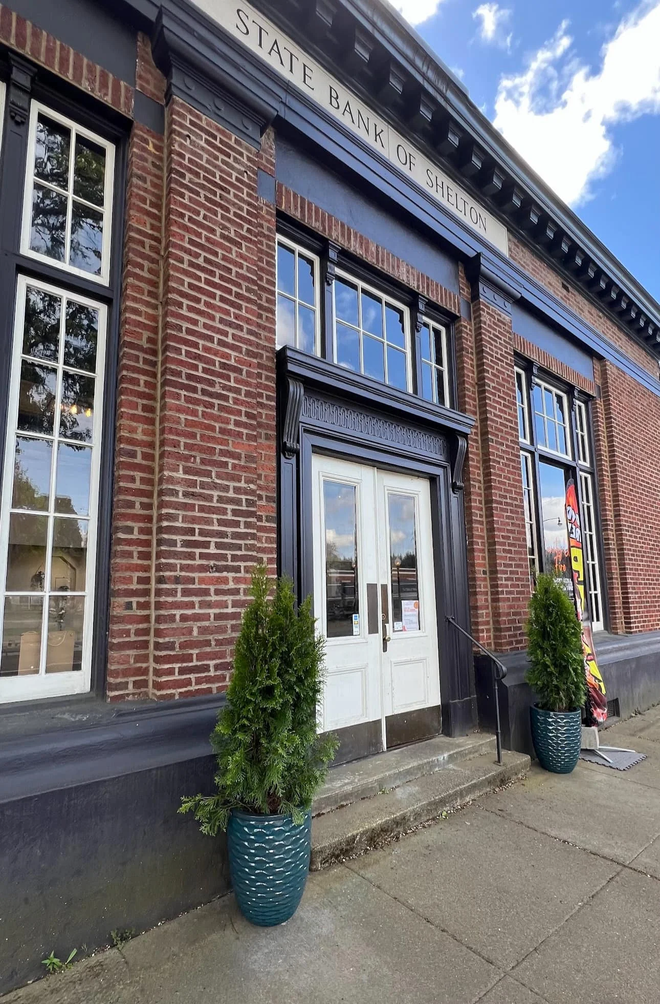 County Line Fire Pizzeria & Tapas | Pizza & Tapas in Shelton, WA