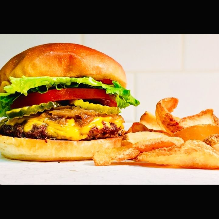Hungry Bull Burger Co 381 Farmington Ave - Grilled Peach Burger