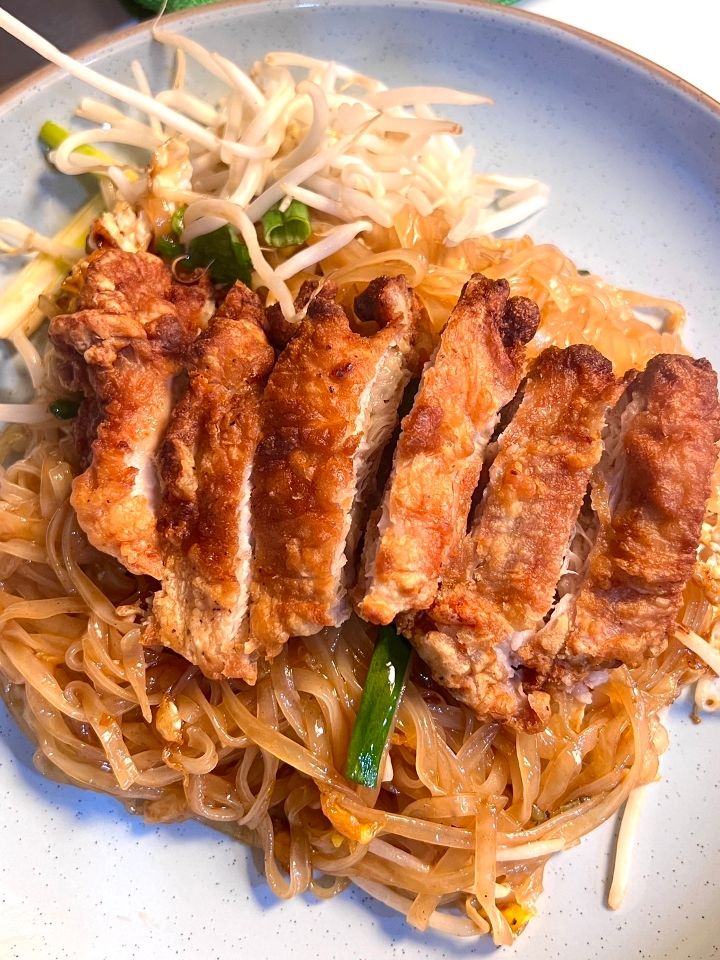 Le' Lert Thai Eatery 19206 SE 1St St 104 | Toast