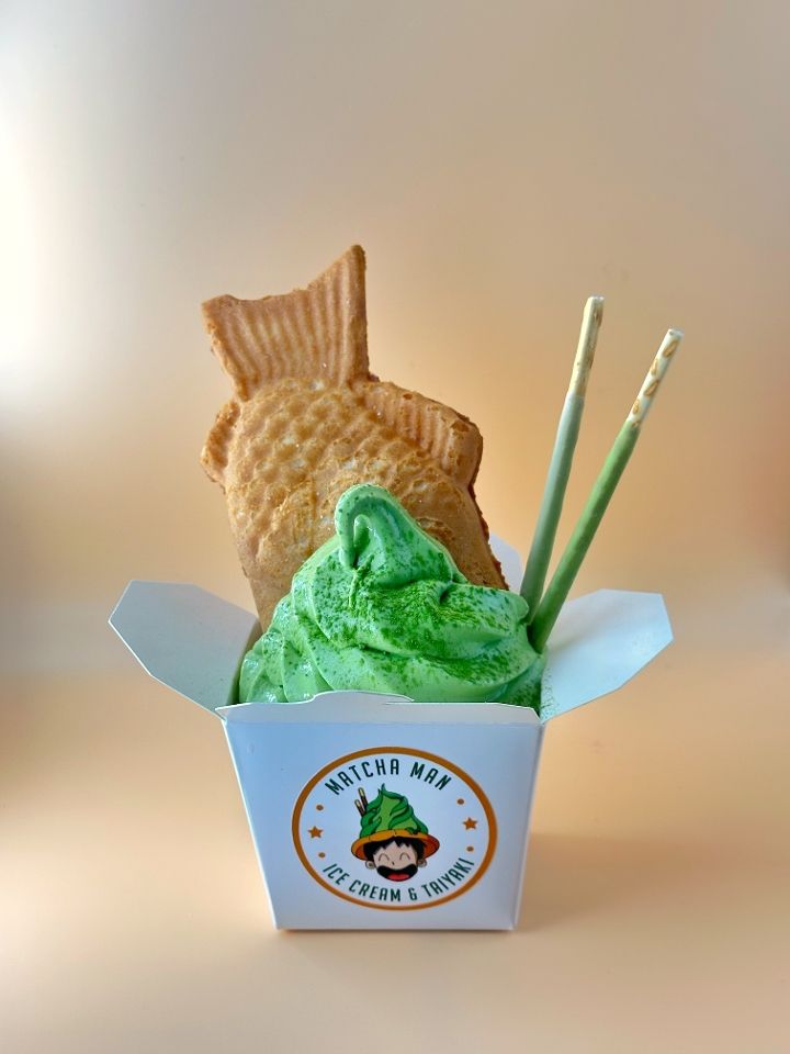 Matcha Man Ice Cream & Taiyaki 6014 12th Ave S - Strawberry Calamansi Soda