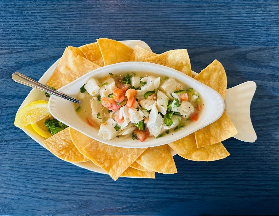 Mo's Seafood & Chowder Seaside - Tuna Fish Sandwich