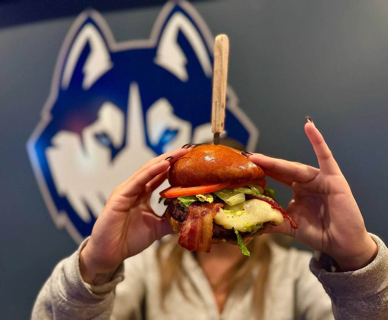 Hops 44 | Sports Bar & Restaurant in Storrs, CT | UConn Partner