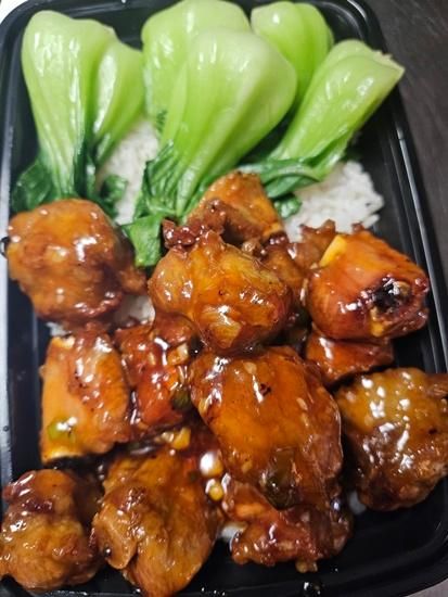 Sweet & Sour Pork Ribs Over Rice 糖醋排骨蓋飯 | Dumpling District