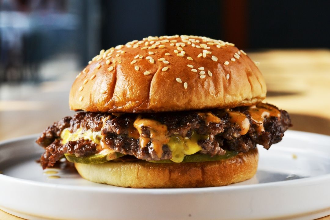 NEW - Cluck Cluck Moo Moo SNYDER - Classic Smashburger