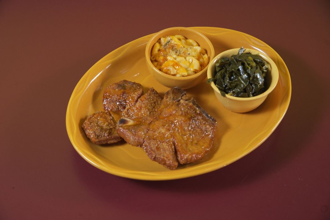 Rennee’s Restaurant & Lounge - Trump Jerk Turkey Wing/over rice