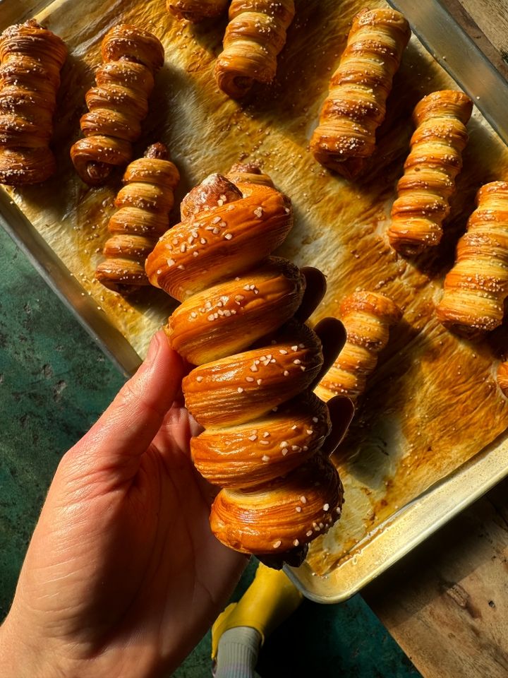 Born and Bread - Apple Fritter cruffin F