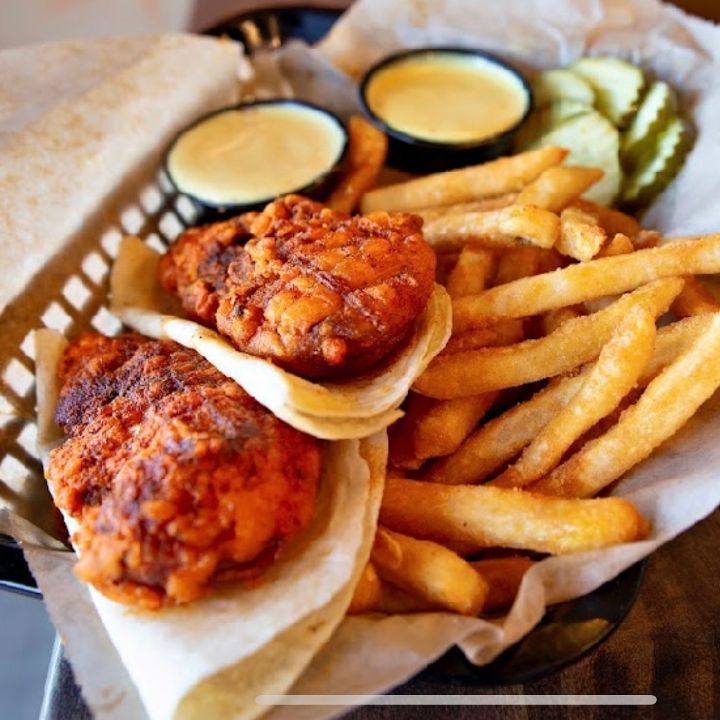 Hot Chicken Alley | Toast