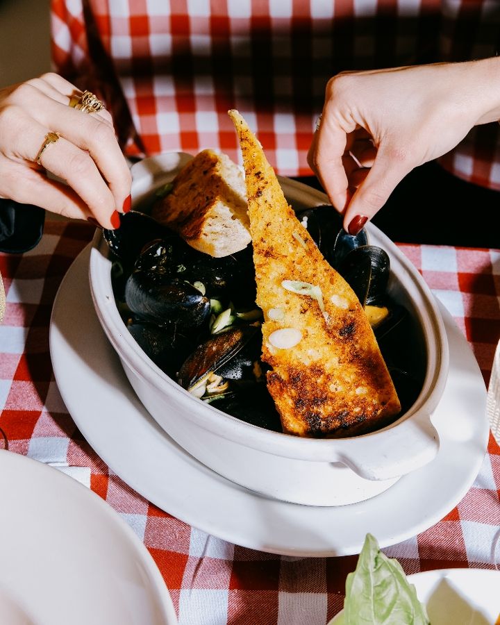 Rosebud on Rush - B - Fish Sandwich - SP