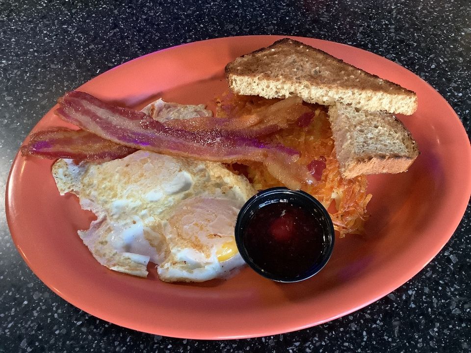 THE CHEF CAFE 111 S. 4th St - Biscuit Sammie