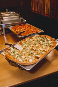 Red Rose Pizzeria - Springfield - Medium Pizza