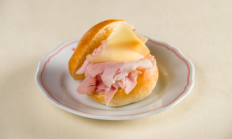 Brookfield - Beef Fillet Tartare & Anchovies