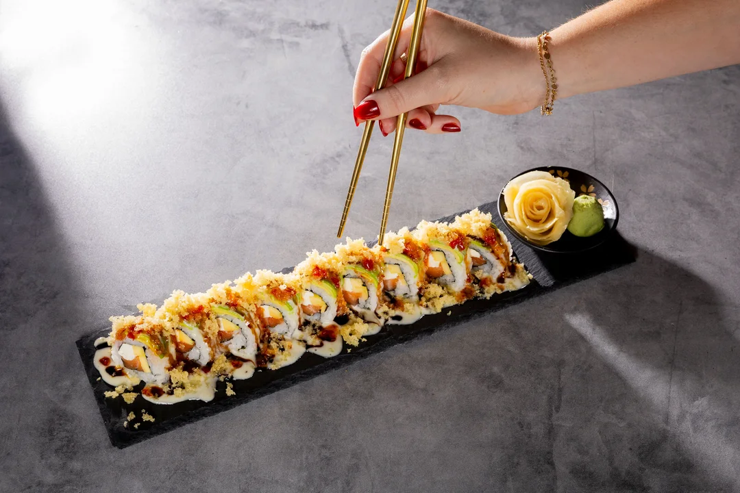 919 N Val Vista Dr. - Hot & Saucy Roll