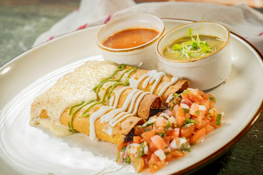 Lola's Cocina Latina | Toast