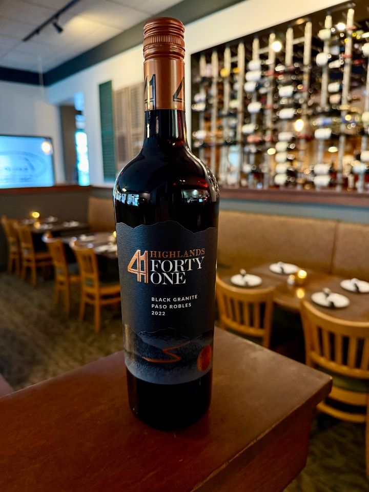 Tino's Italian Bistro & Wine Bar - RED: Natura Pinot Noir (B)