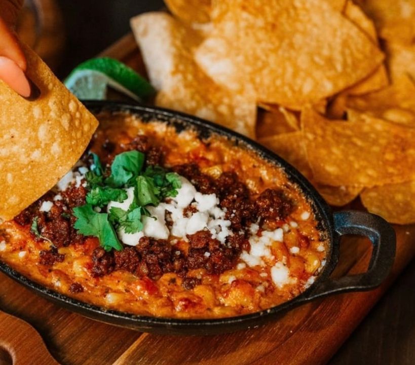 Sombra Eatery & Lounge - SD Salsa Roja