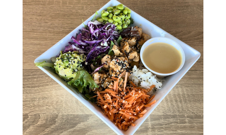 Vallombrosa, Chico - Hoisin BBQ Salmon Fusion Bowl